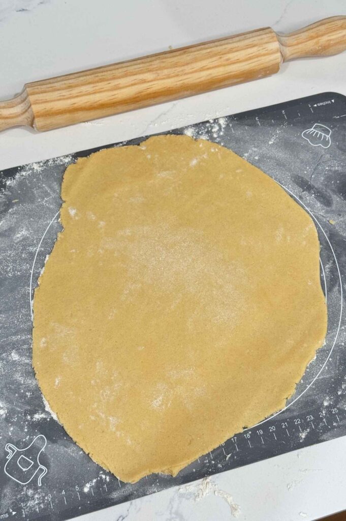 No Spread Chocolate-Dipped Sugar Cookies: A Sweet and Easy Treat!