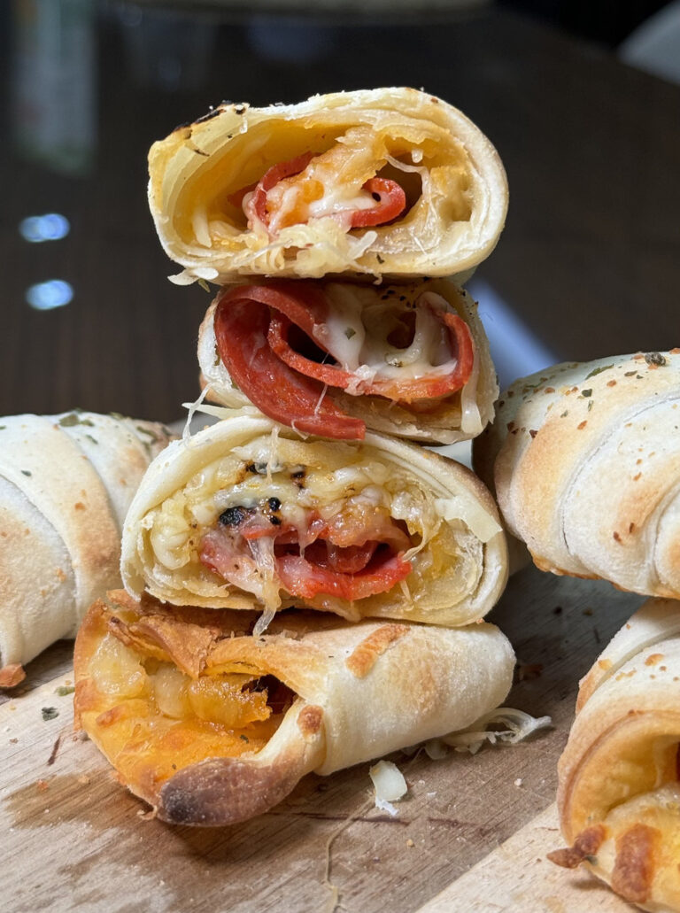 Garlic Butter Pizza Croissants Recipe: A Cheesy, Flaky Delight!