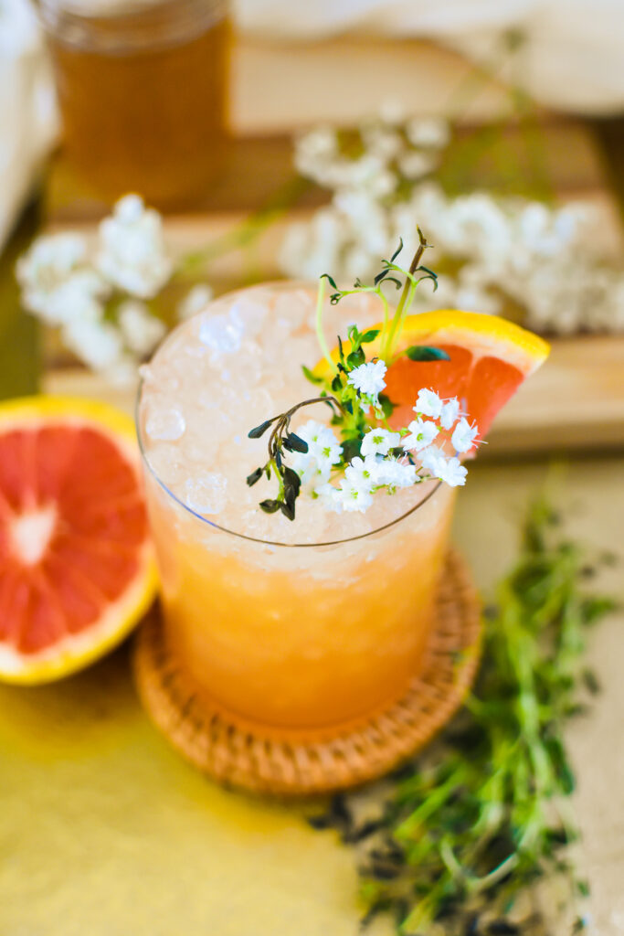 29 Pretty Mocktails Spring Drinks Everyone Will Love (No Alcohol Needed)