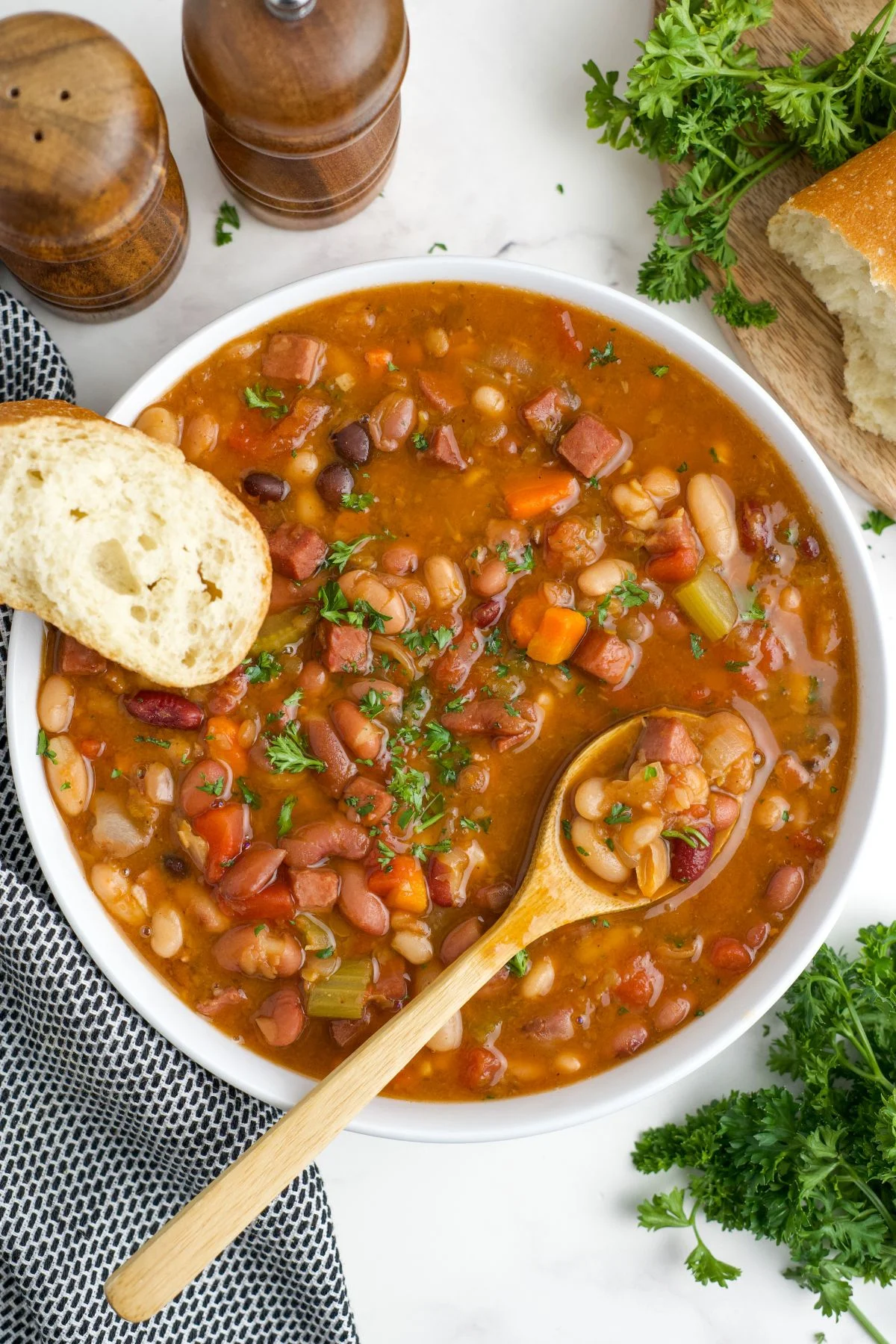 15 Hearty Crock Pot 15 Bean Soup Recipes Perfect for Cold Nights