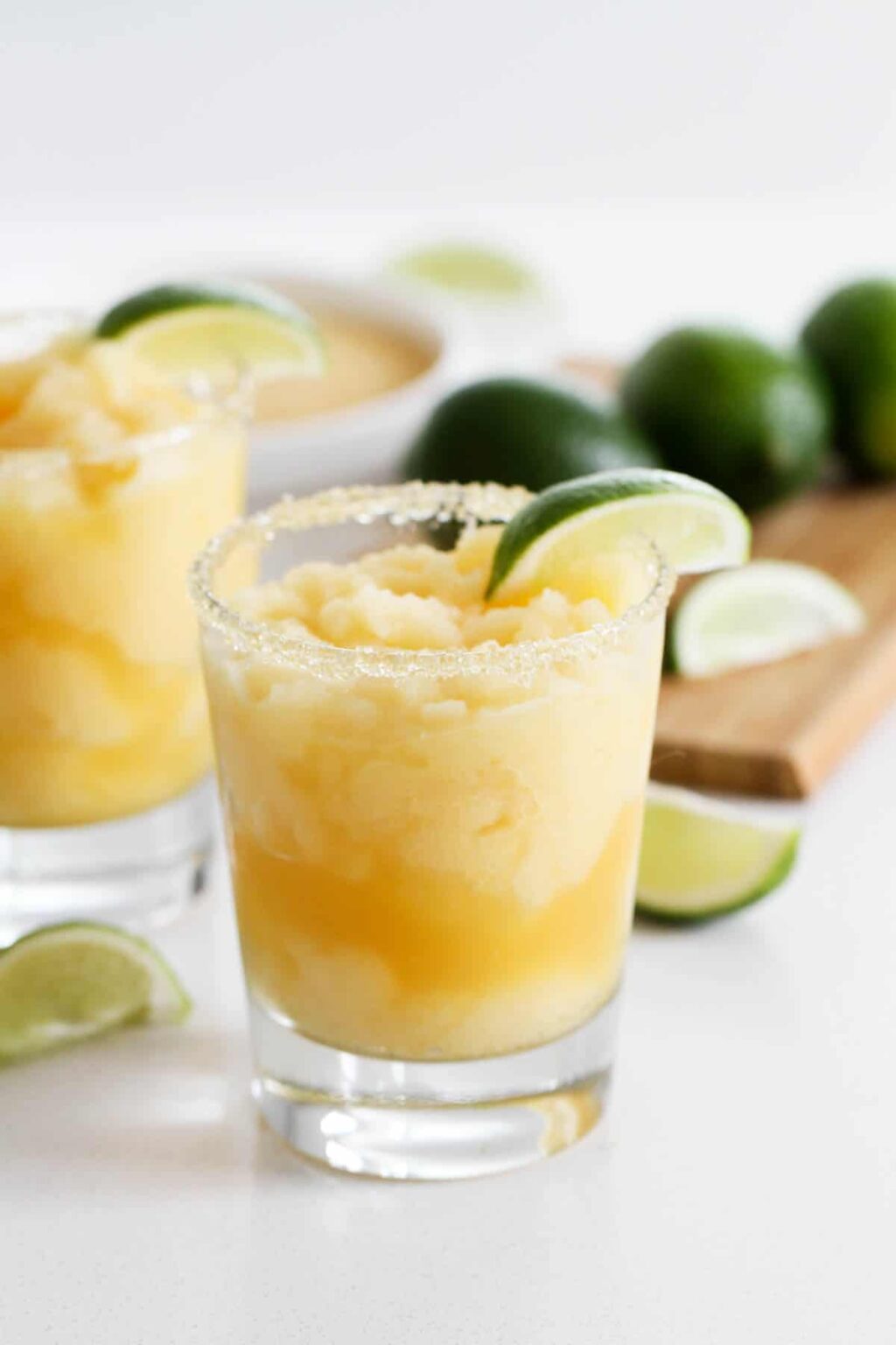 29 Pretty Mocktails Spring Drinks Everyone Will Love (No Alcohol Needed)