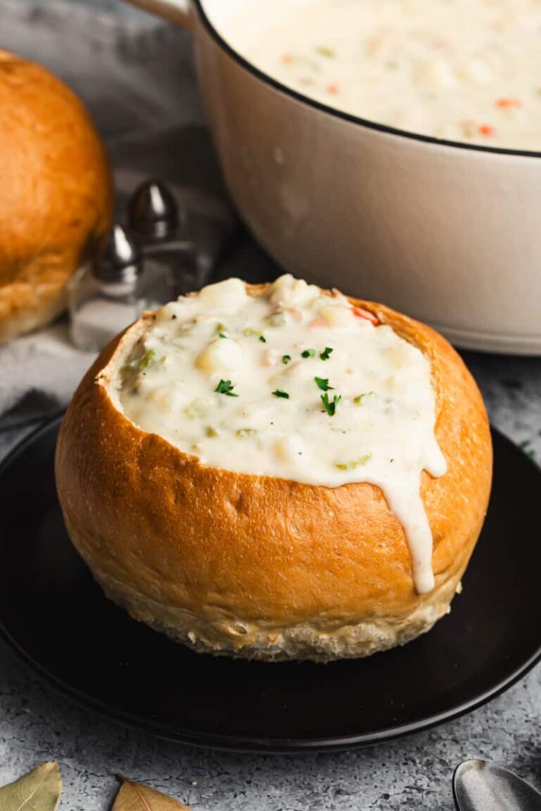 21 Best Clam Chowder Recipes (Creamy & New England Style)