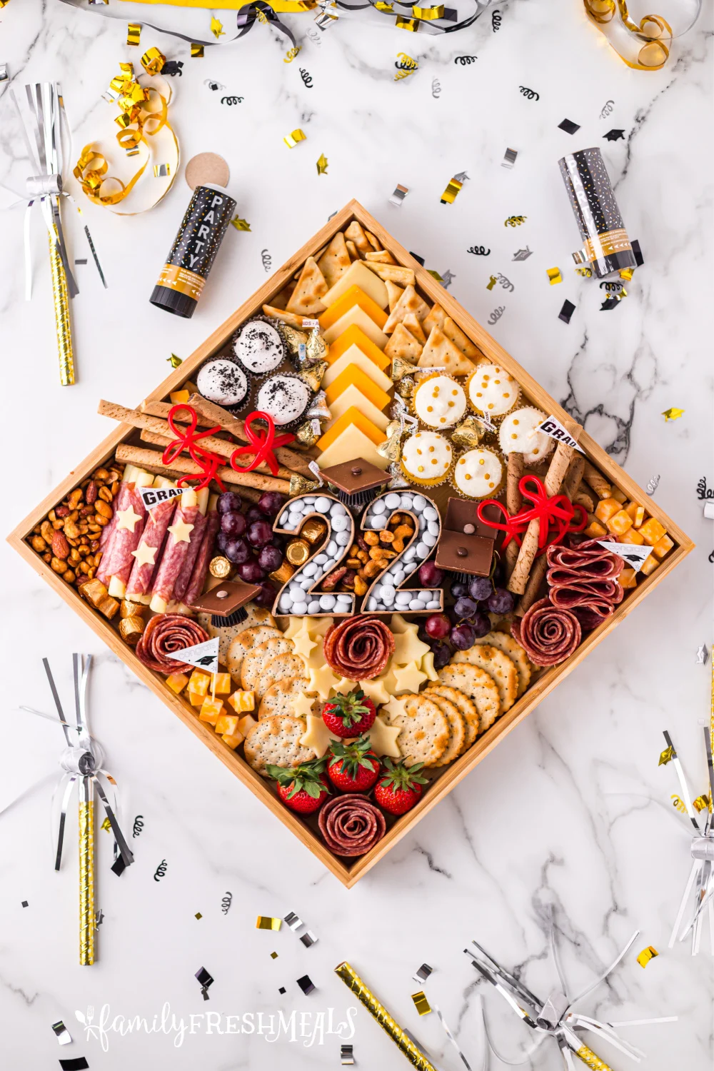 21 Easy Graduation Party Buffet Food Ideas