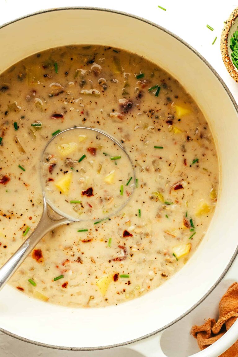21 Best Clam Chowder Recipes (Creamy & New England Style)